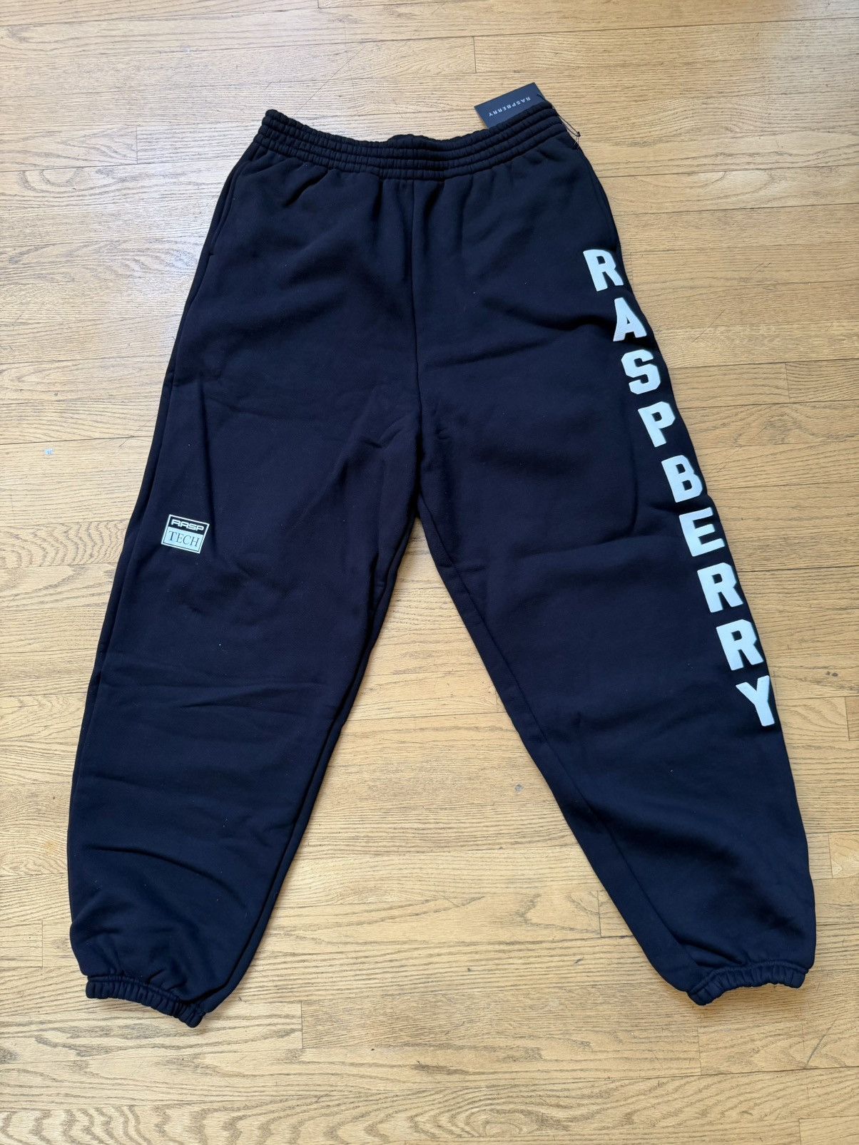 The GV Gallery GV Gallery Raspberry Weekday Baggy Sweatpants | Grailed
