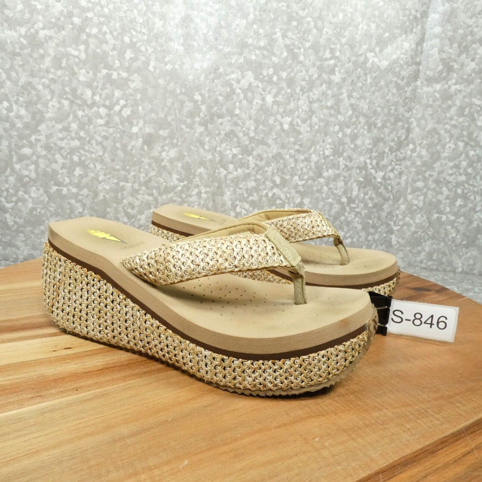 Vintage Volatile Wedge Sandals Womens 7 Beige Woven Espadrille Thong ...