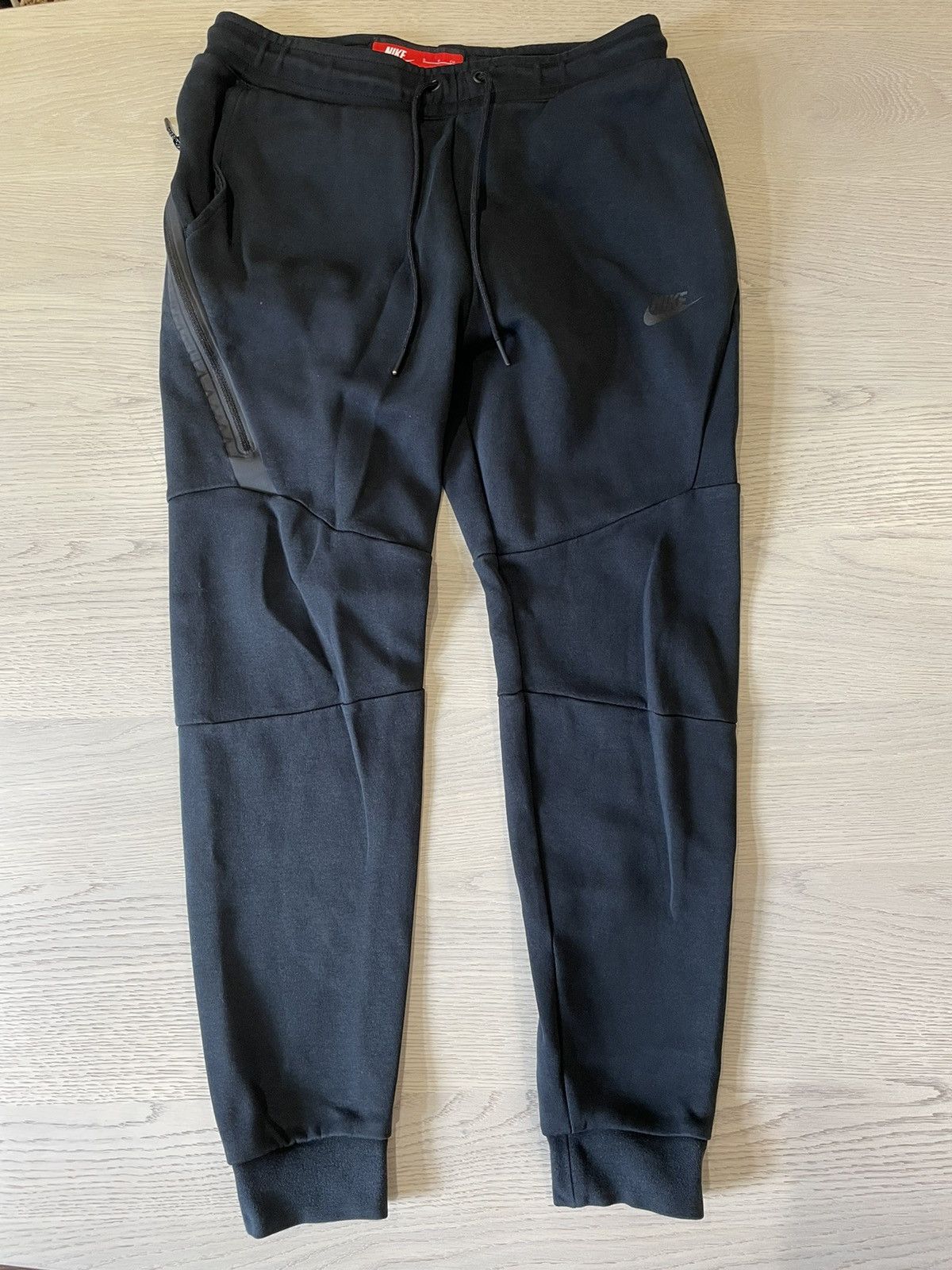 Nike Nike Tech Pants | Grailed