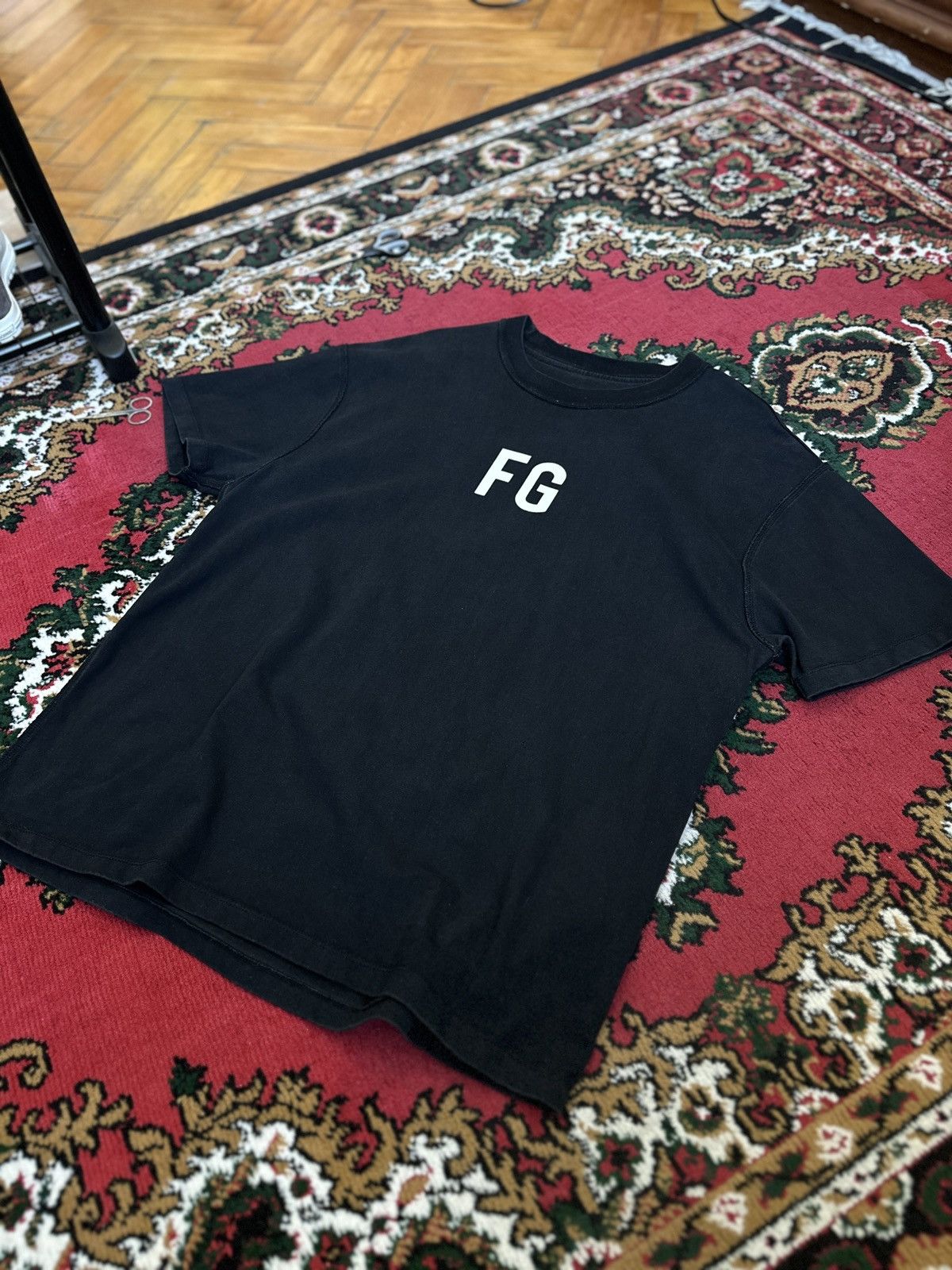 Fear of God Sixth Collection FG Logo T-Shirt Black | Grailed