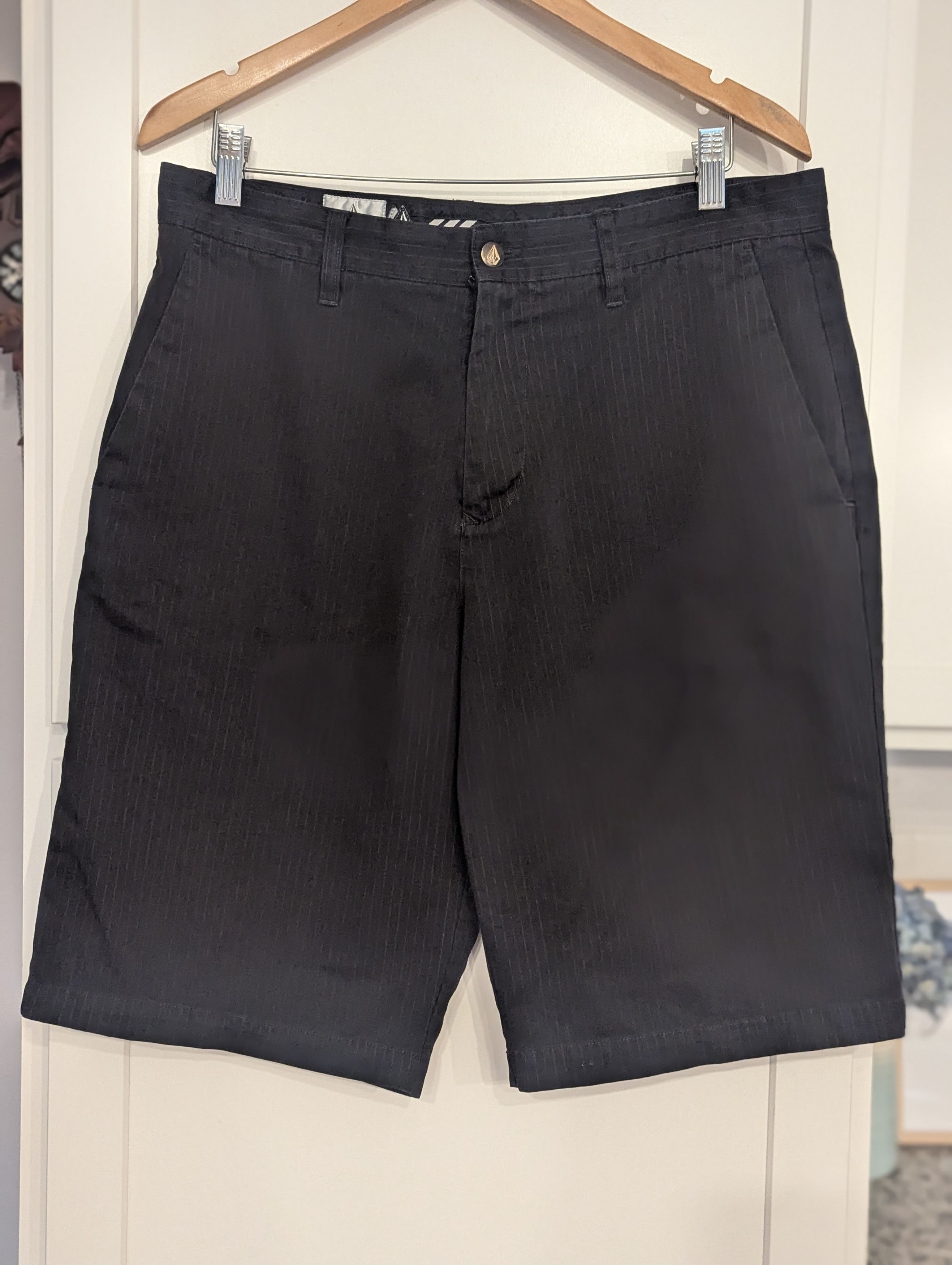 Volcom Vintage Volcom Stone Baggy Shorts 34 Black Pinstripe | Grailed