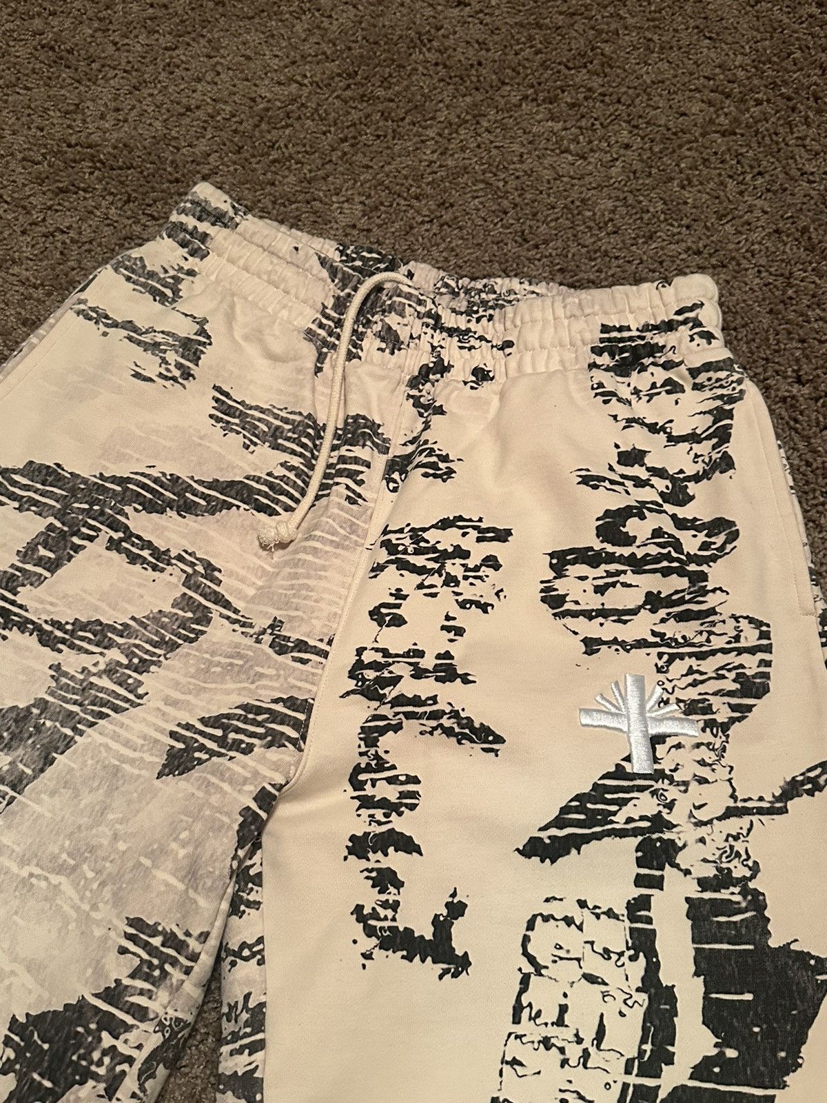 Vertabrae Vertebrae ivory graffiti sweats | Grailed