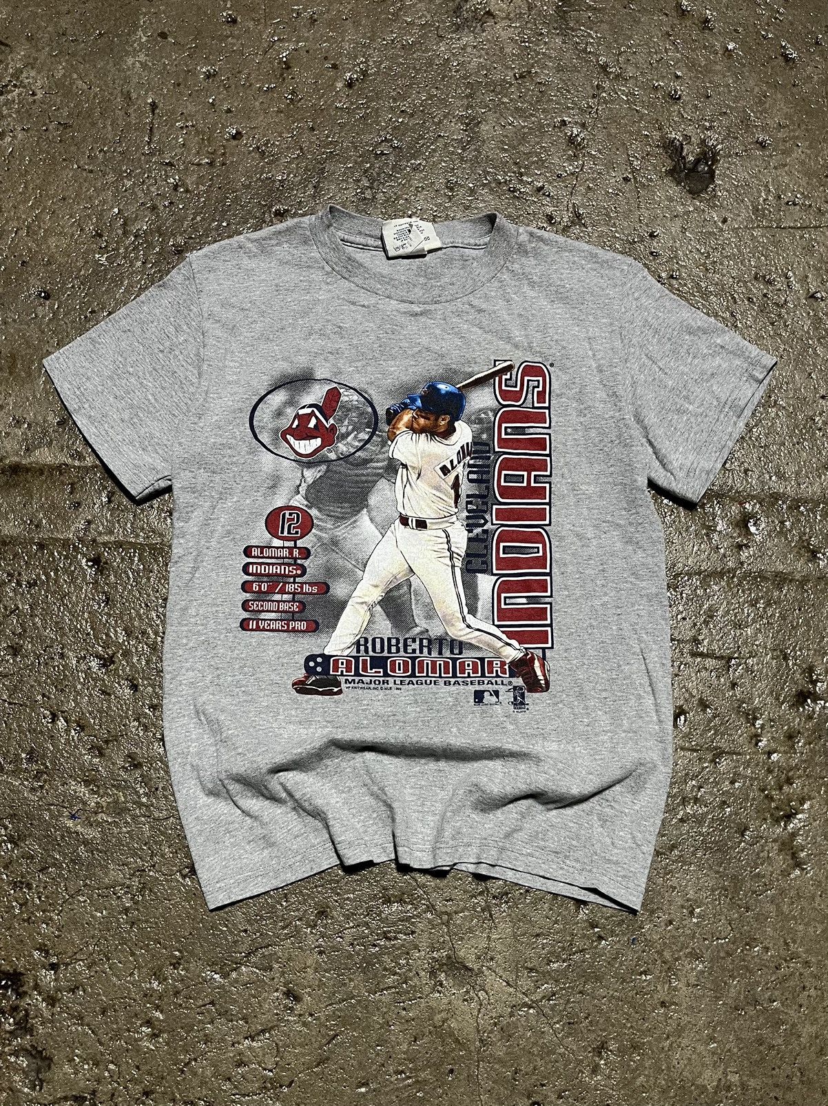 MLB × Streetwear × Vintage VINTAGE 90s CLEVELAND INDIANS MLB CHIEF WAHOO LOGO GRAY TEE | Grailed