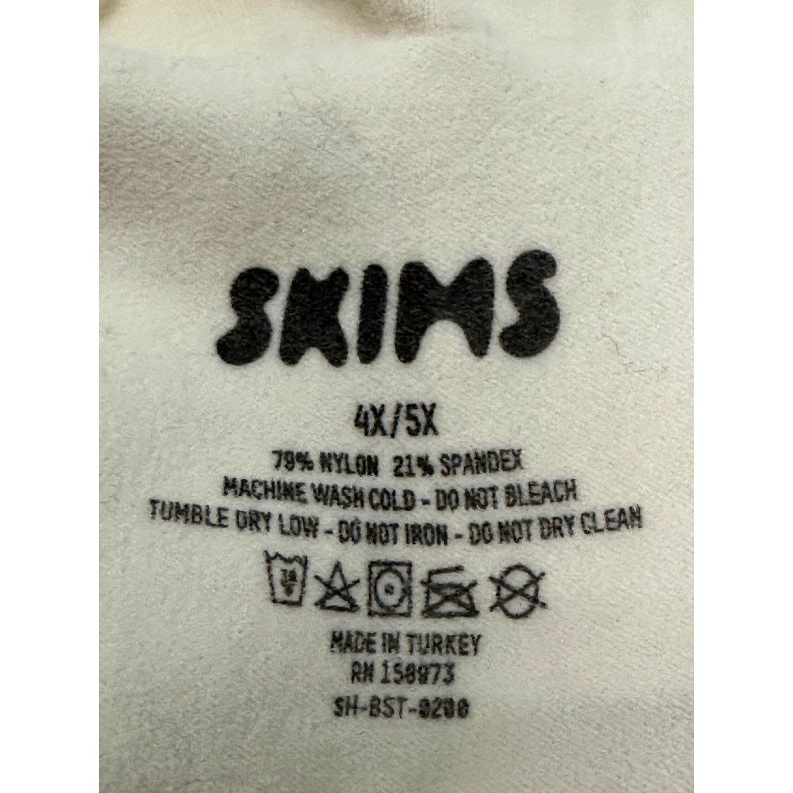 SKIMS Skims Bodysuit Seamless Sculpt Thong Cut Nude Sand 4X/5X | Grailed