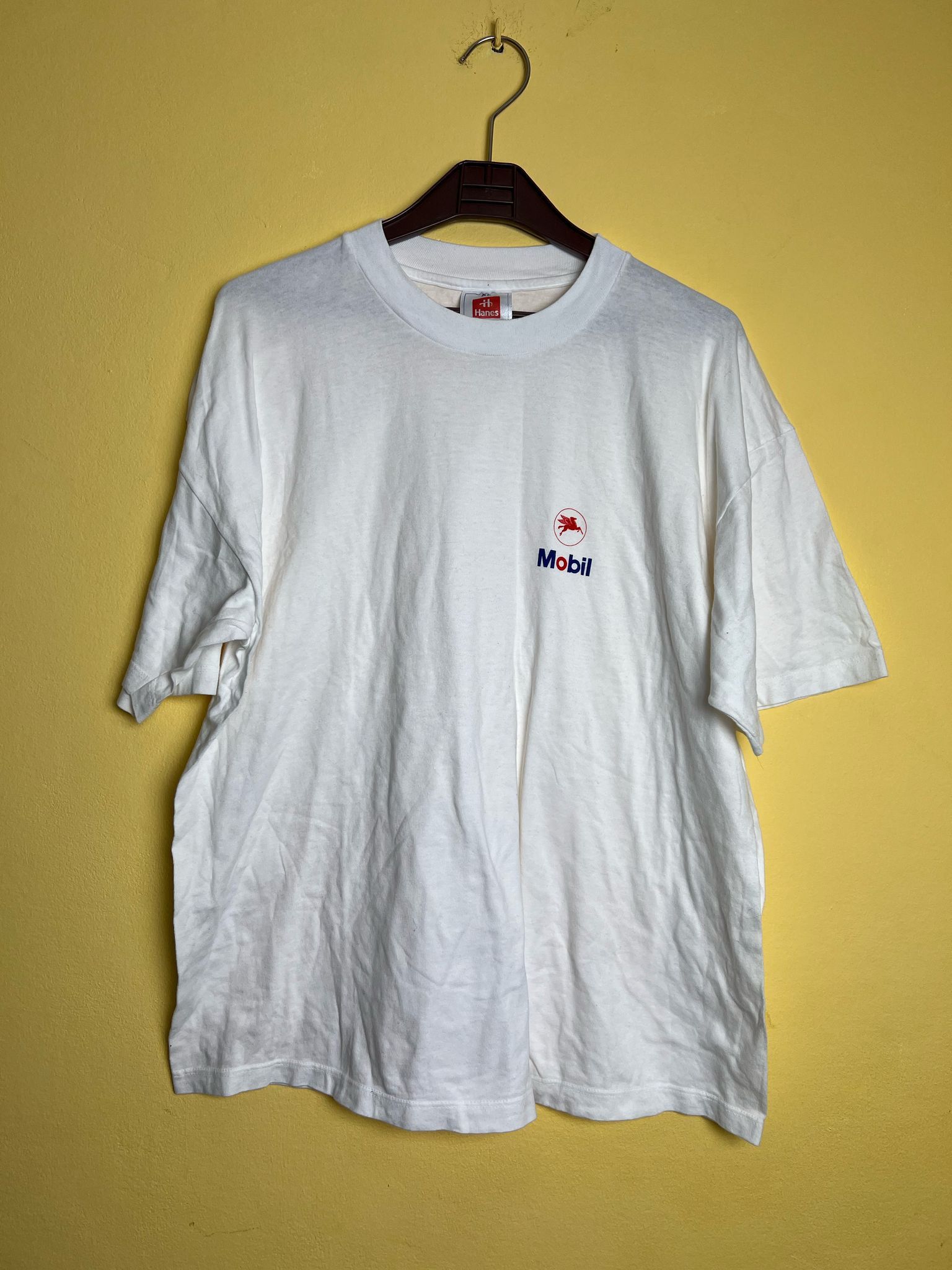 Formula 1 × NASCAR × Racing 90s Vintage Rare Hanes Mobil Racing T-shirt ...