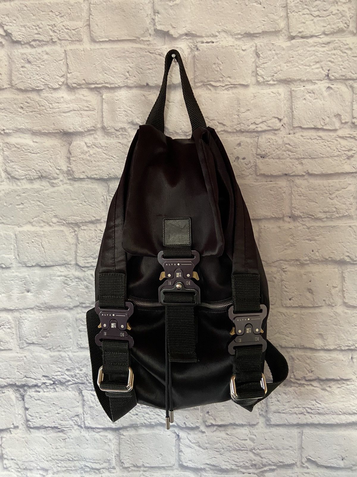 1017 ALYX 9SM × Alyx (OS) ALYX STUDIOS FIRST SEASON BUCKLE BACKPACK ...