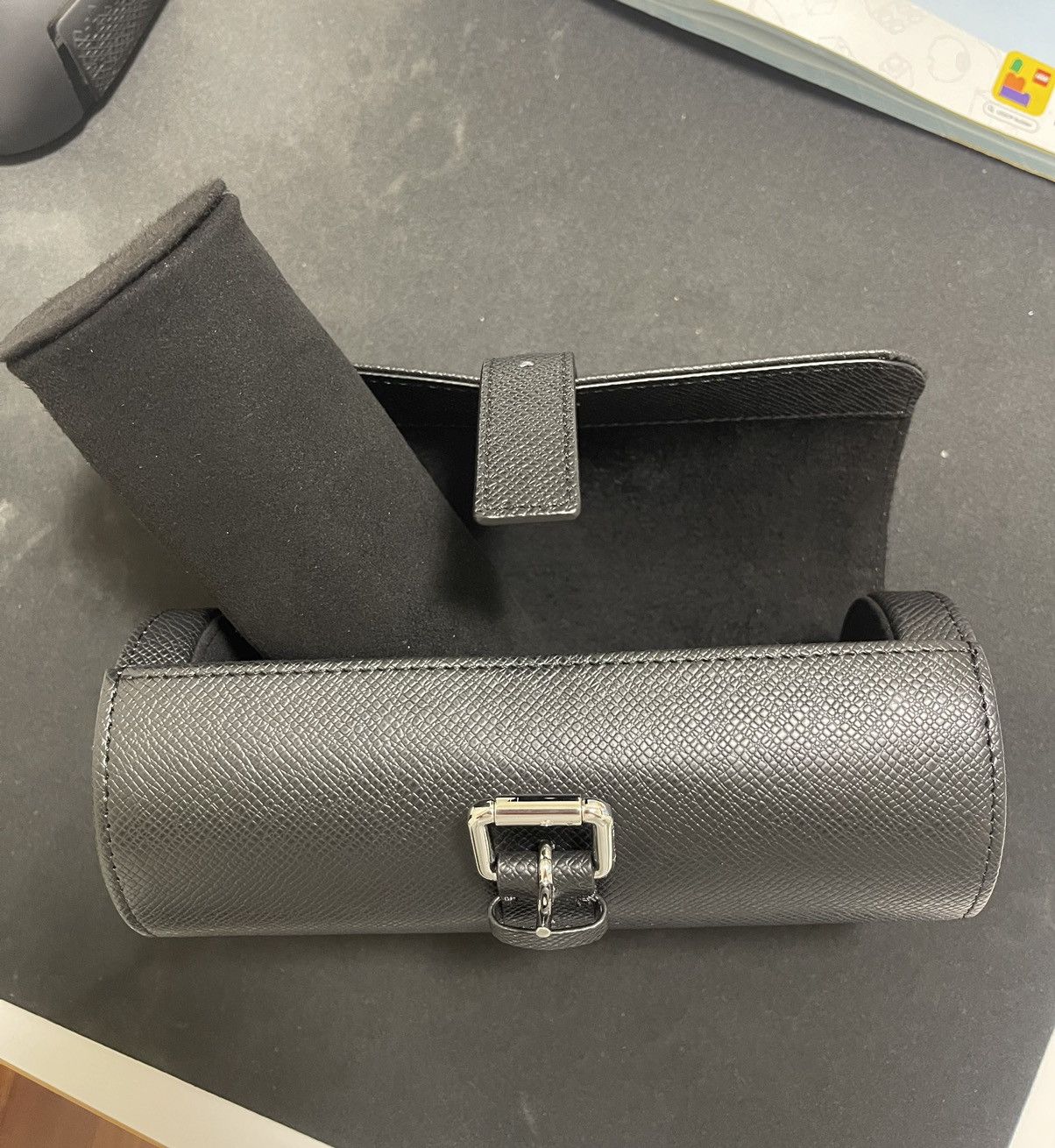 Louis Vuitton Louis Vuitton LV Black Watch Roll | Grailed