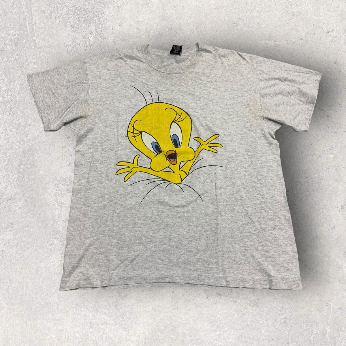 Vintage × Warner Bros Vintage Tweety tee | Grailed