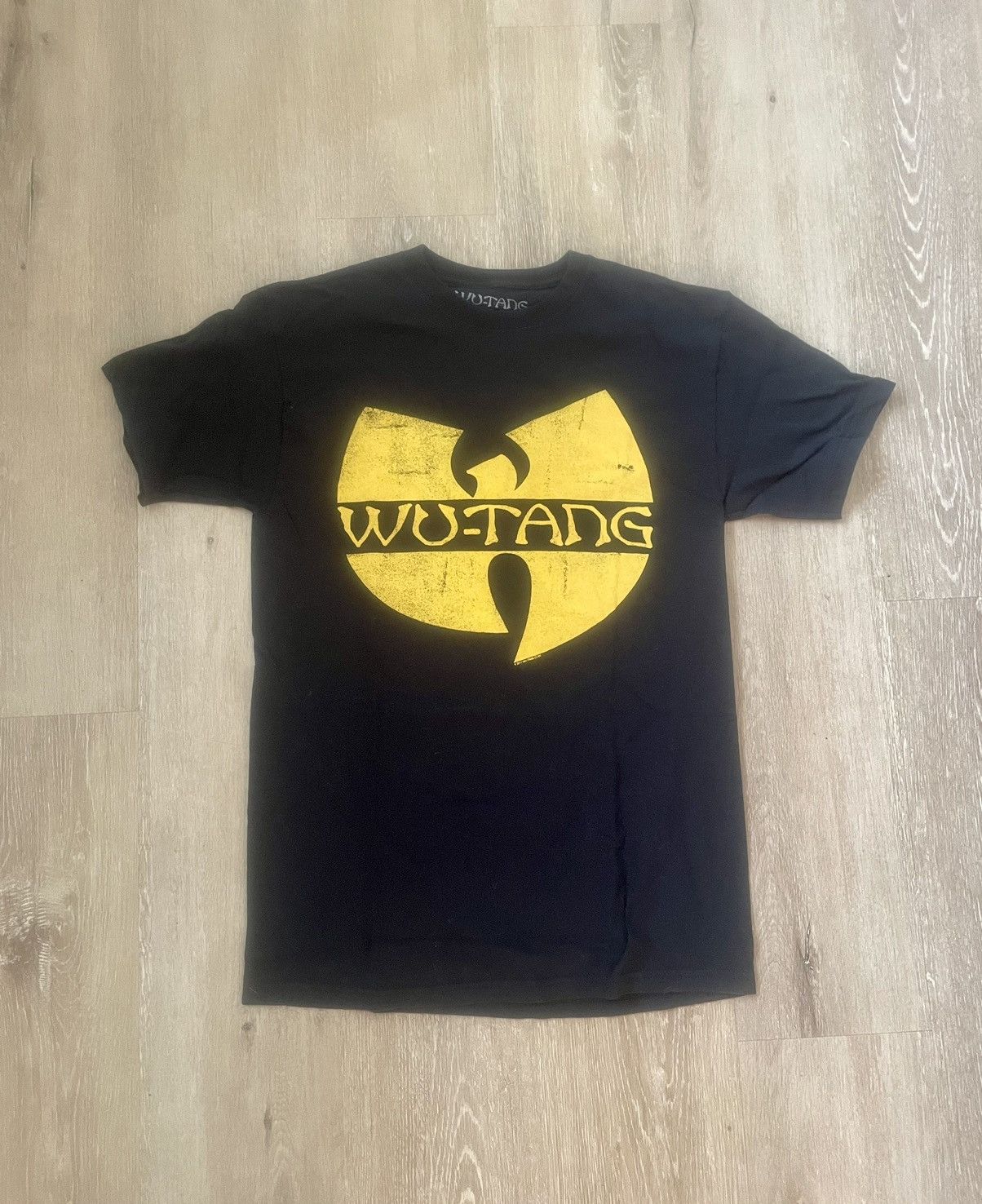 Rap Tees × Wu Tang Clan × Wutang WU TANG CLAN CLASSIC LOGO TEE OFFICIAL ...