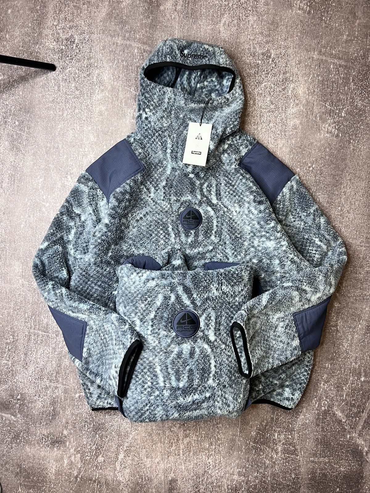 Supreme Nike ACG x Supreme Blue Snakeskin Sherpa Fleece with Hood | Grailed