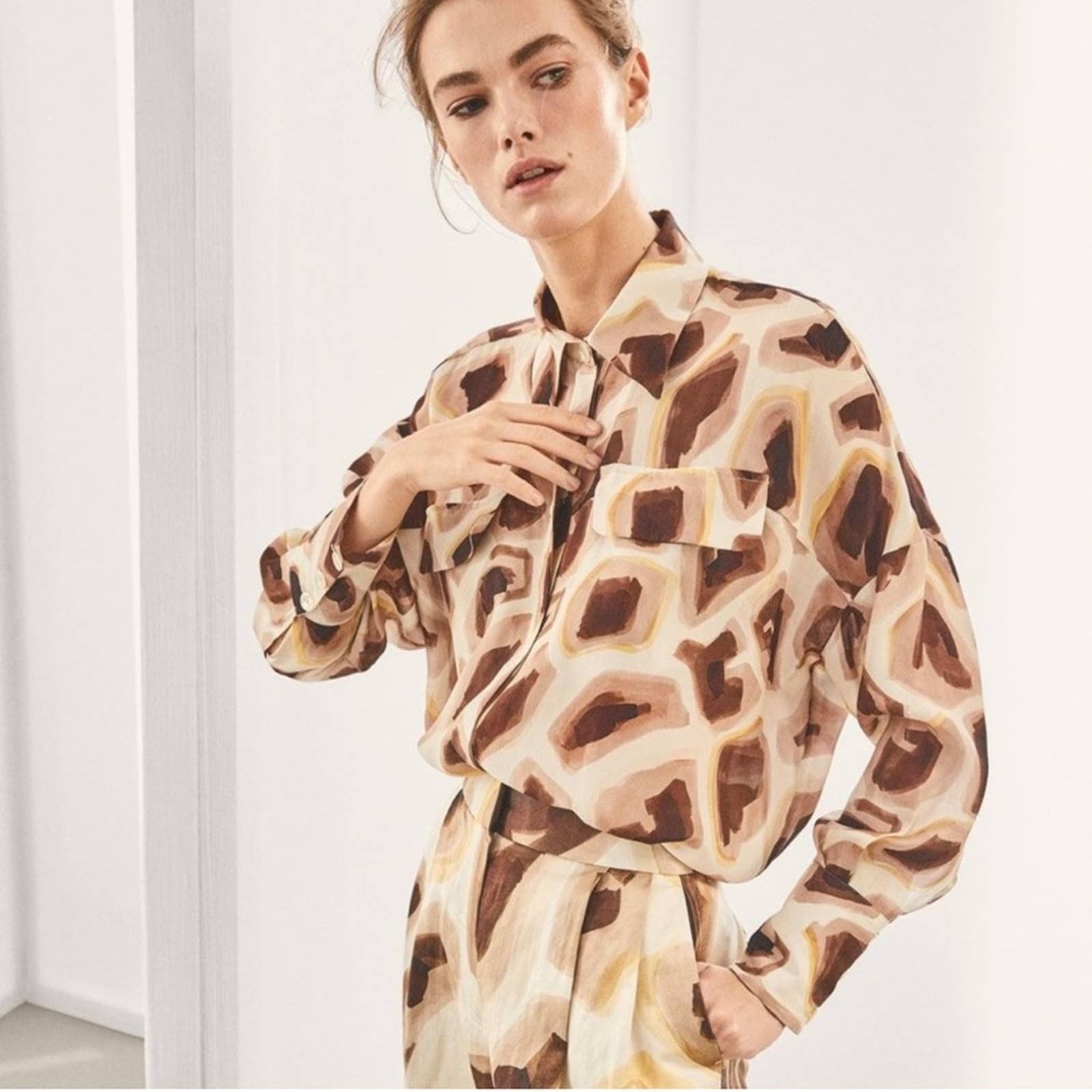 Massimo Dutti Massimo Dutti Limited Edition Silk Giraffe Print Blouse ...