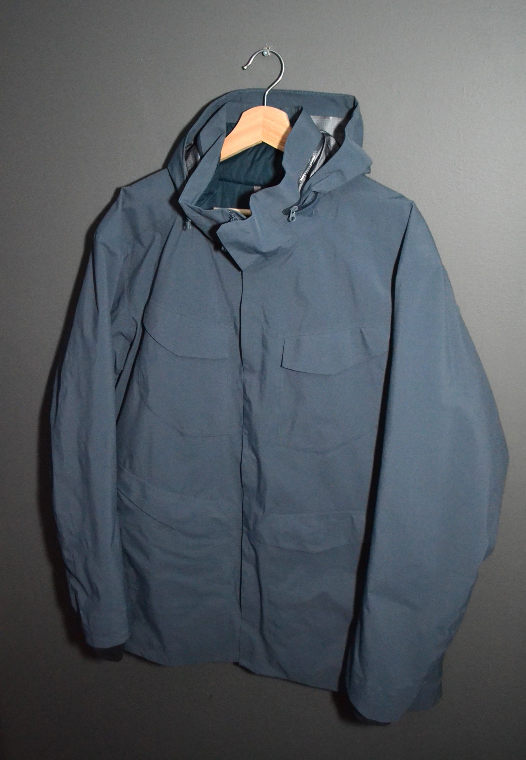 Arc'teryx × Veilance Arcteryx Veilance Field IS Neptune Blue Jacket XL ...