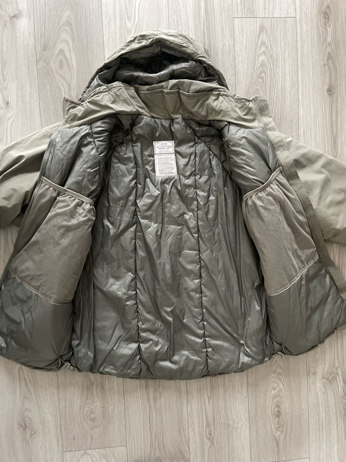 Usmc Military extreme cold weather generation lll, layer 7 Large | Grailed