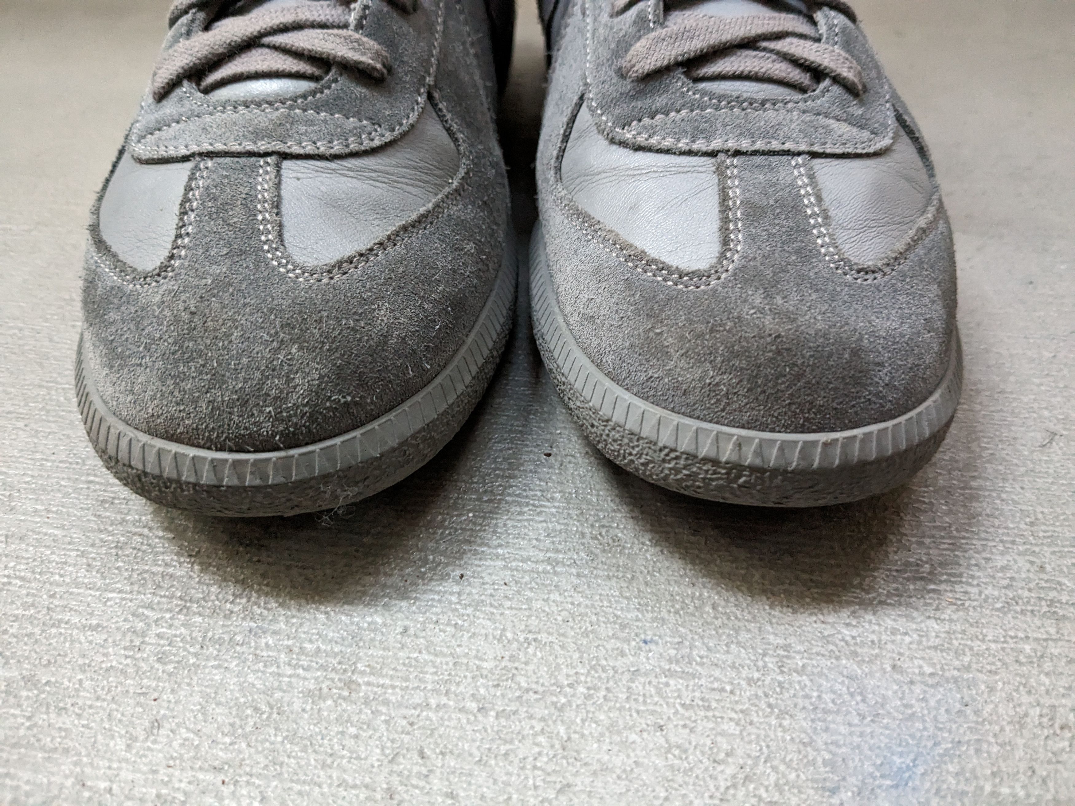 Maison Margiela Maison Margiela GAT Replica Gray Size 9 42 Low Top ...