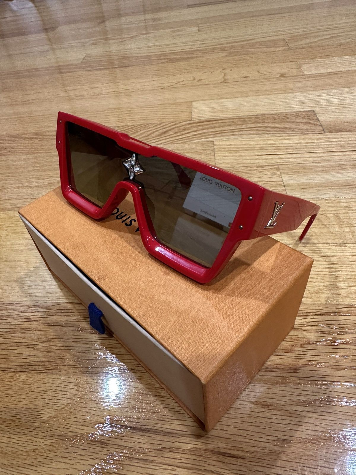 Louis Vuitton LV Louis Vuitton Cyclone Sunglasses Red | Grailed