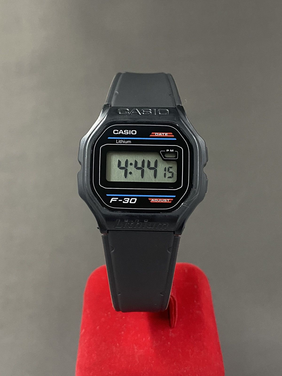 Casio × Vintage Vintage 1993’s Unworn CASIO F-30 Japan Digital Men’s ...