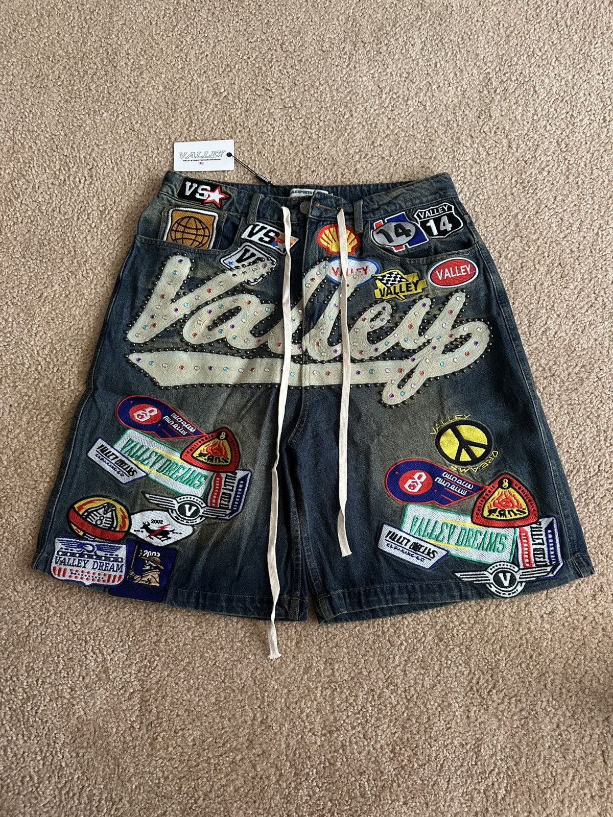 Vale Vale Valley 1980s Patch Jorts Size 32 | Grailed