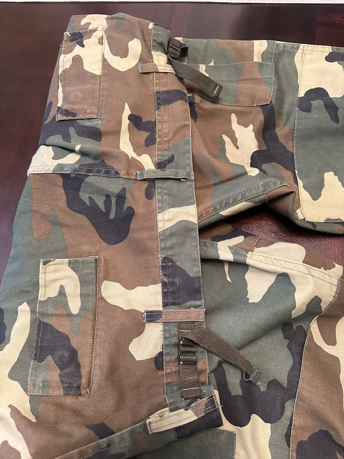 The GV Gallery GV Gallery Raspberry Hills Camo Cargo Pants XL | Grailed