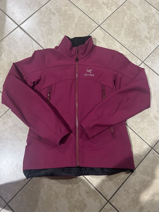 Arc'Teryx ARC’TERYX PINK SOFT SHELL JACKET WOMENS | Grailed