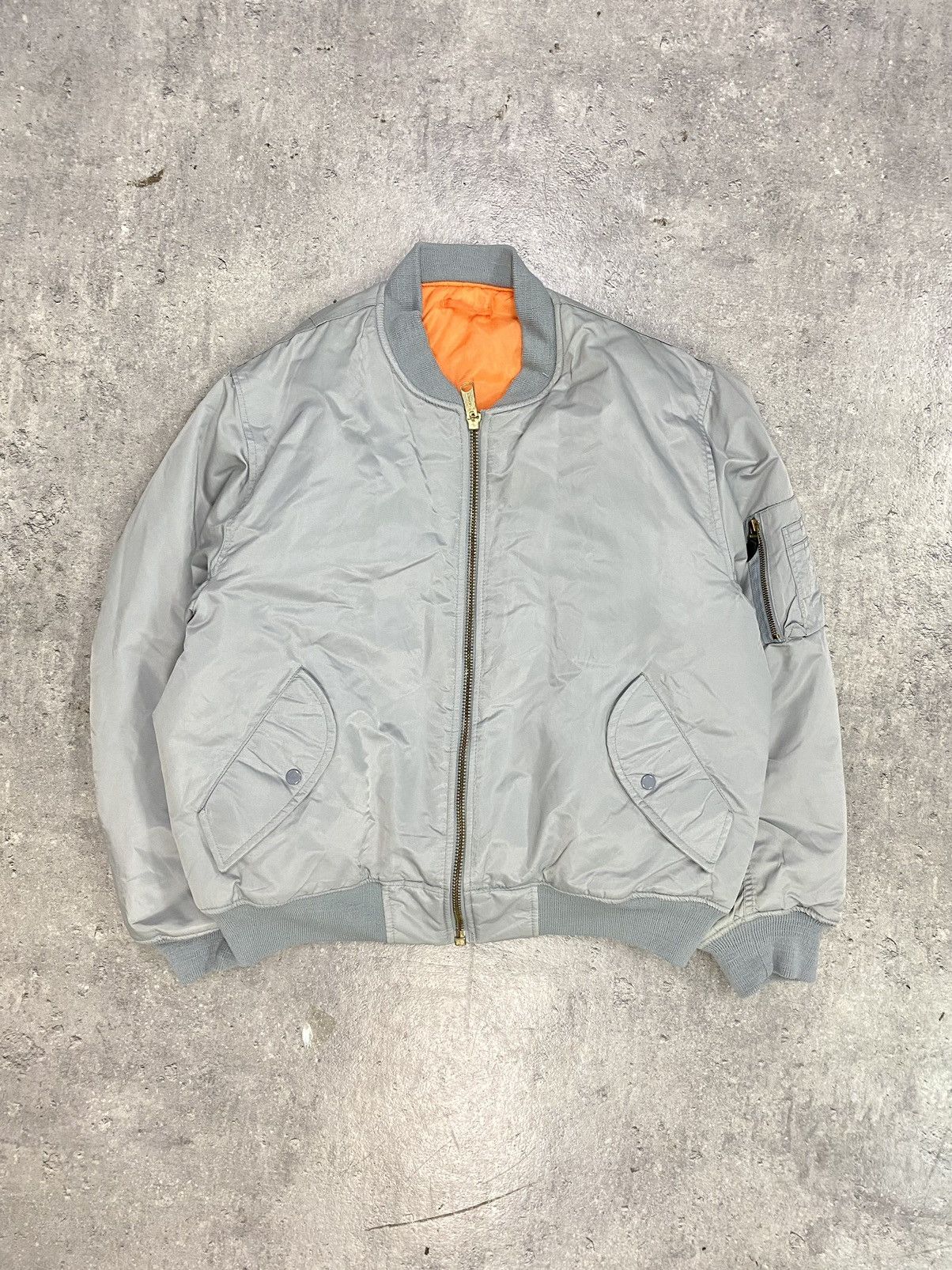 Vintage ᶠᵃⁿᶜʸᵍᵘʸ 80s Ma-1 Bomber Jacket Vintage y2k 90s Boxy Kanye | Grailed