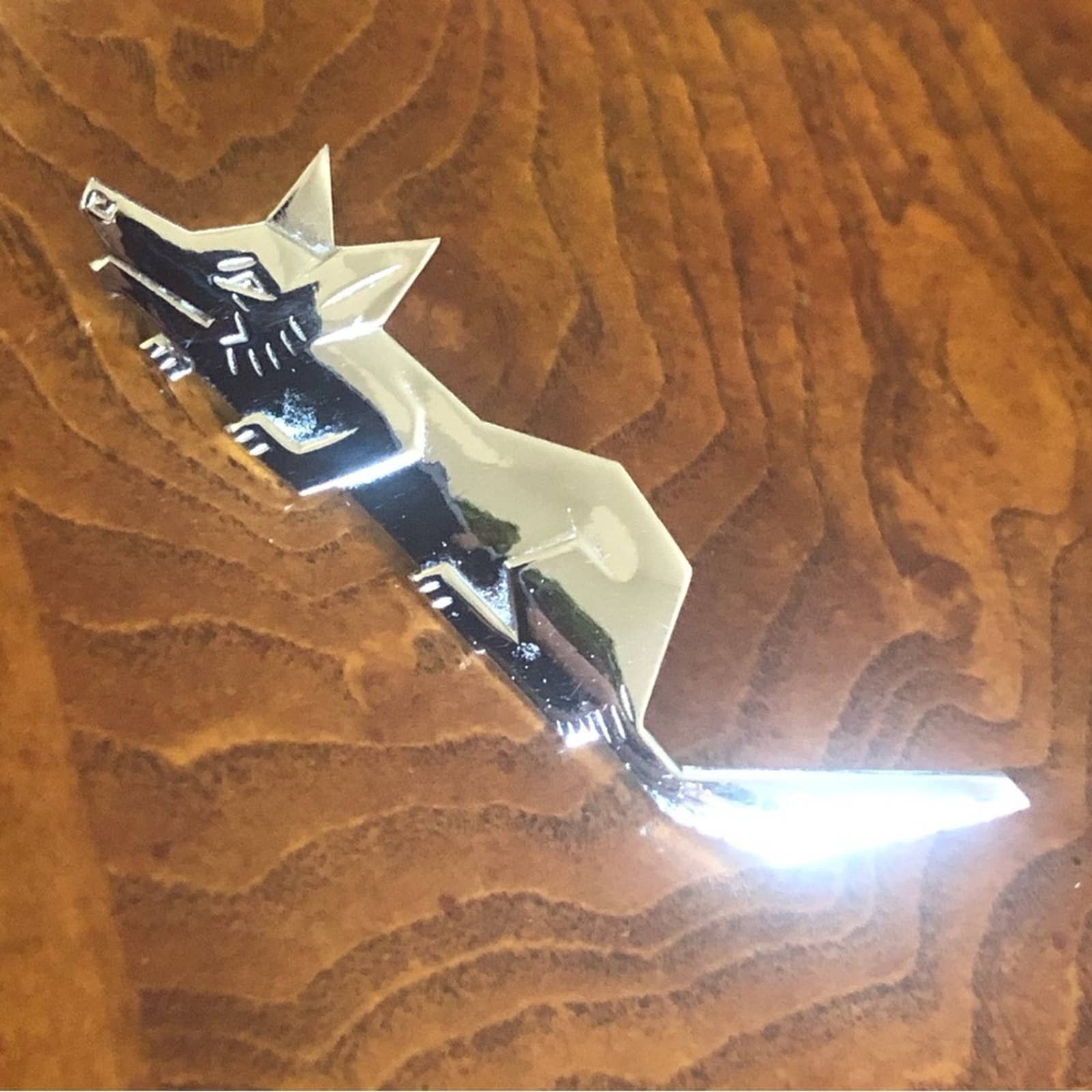 Vintage Vintage polished pewter playful coyote brooch pin | Grailed