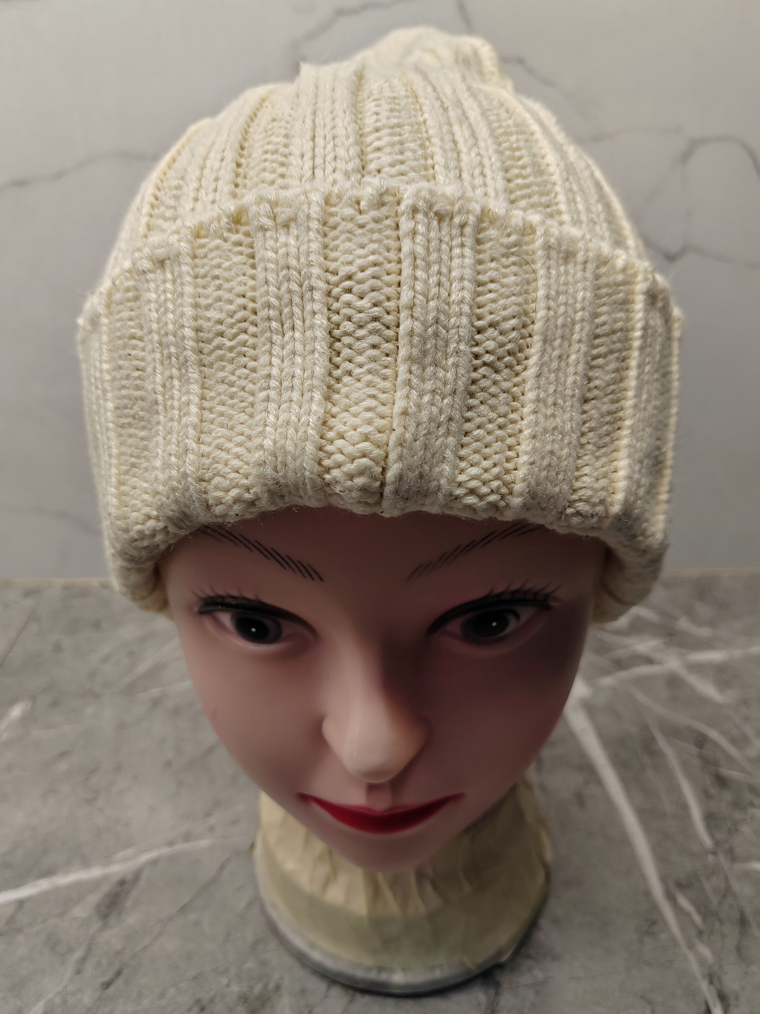 Uniqlo Uniqlo Snowcap Beanie | Grailed