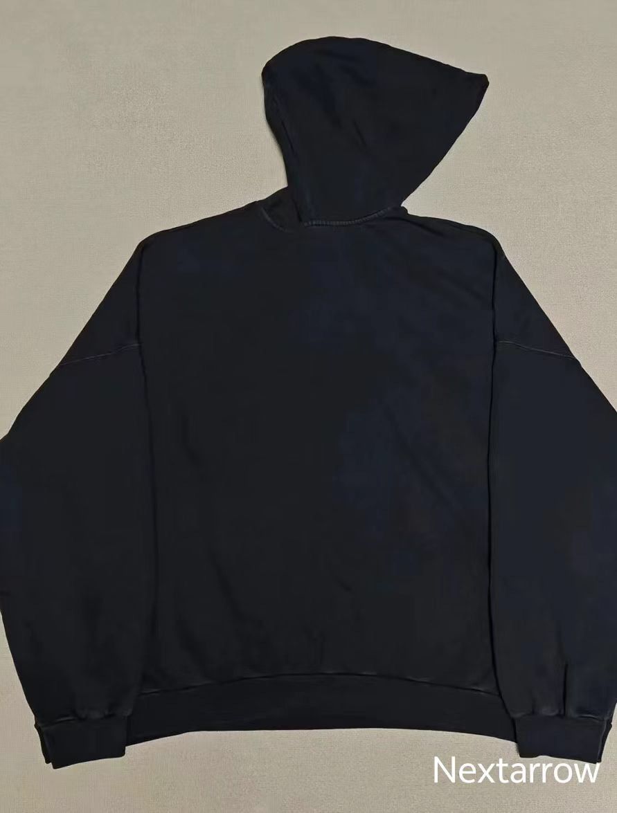 Balenciaga Balenciaga 22fw Blizzard Show XXXL Edge-Worn E2412-Nextarrow | Grailed