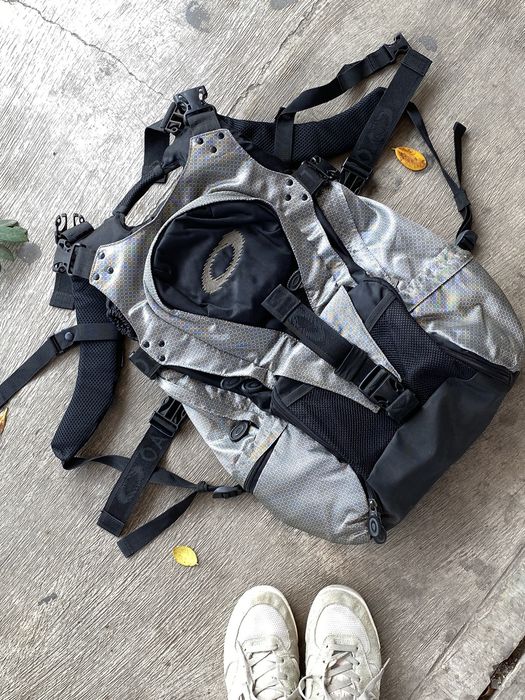 Vintage Oakley Vintage Surf 2003 Icon Tactical Backpack | Grailed