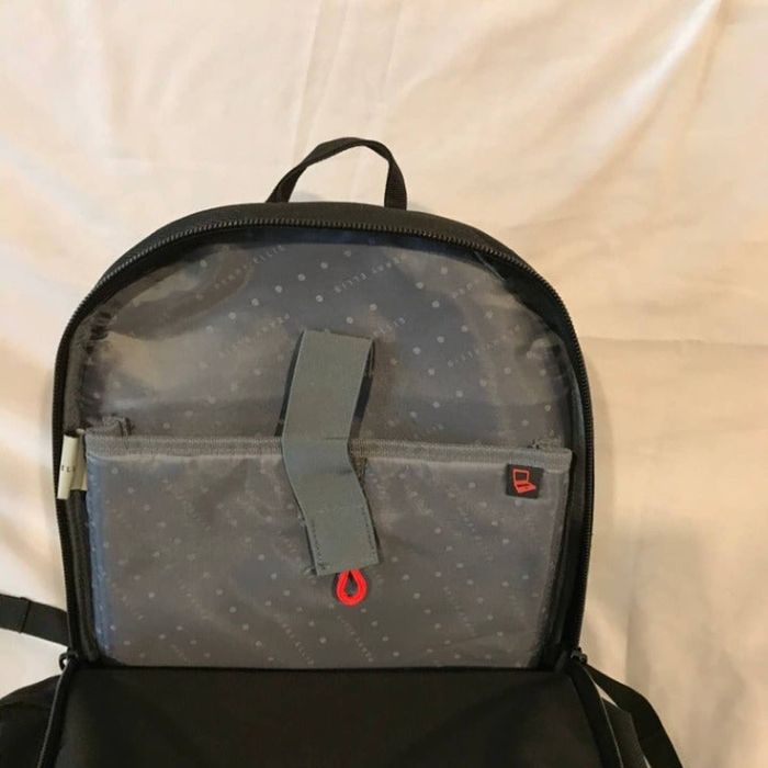 Perry Ellis Perry Ellis Portfolio Backpack | Grailed