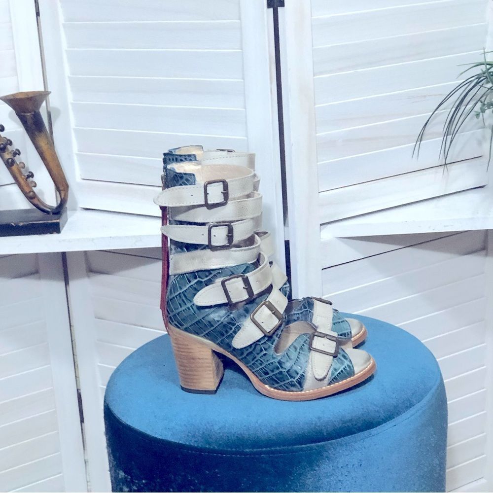 Streetwear Freebird bond sandals by Steven turquoise croc leather distr ...