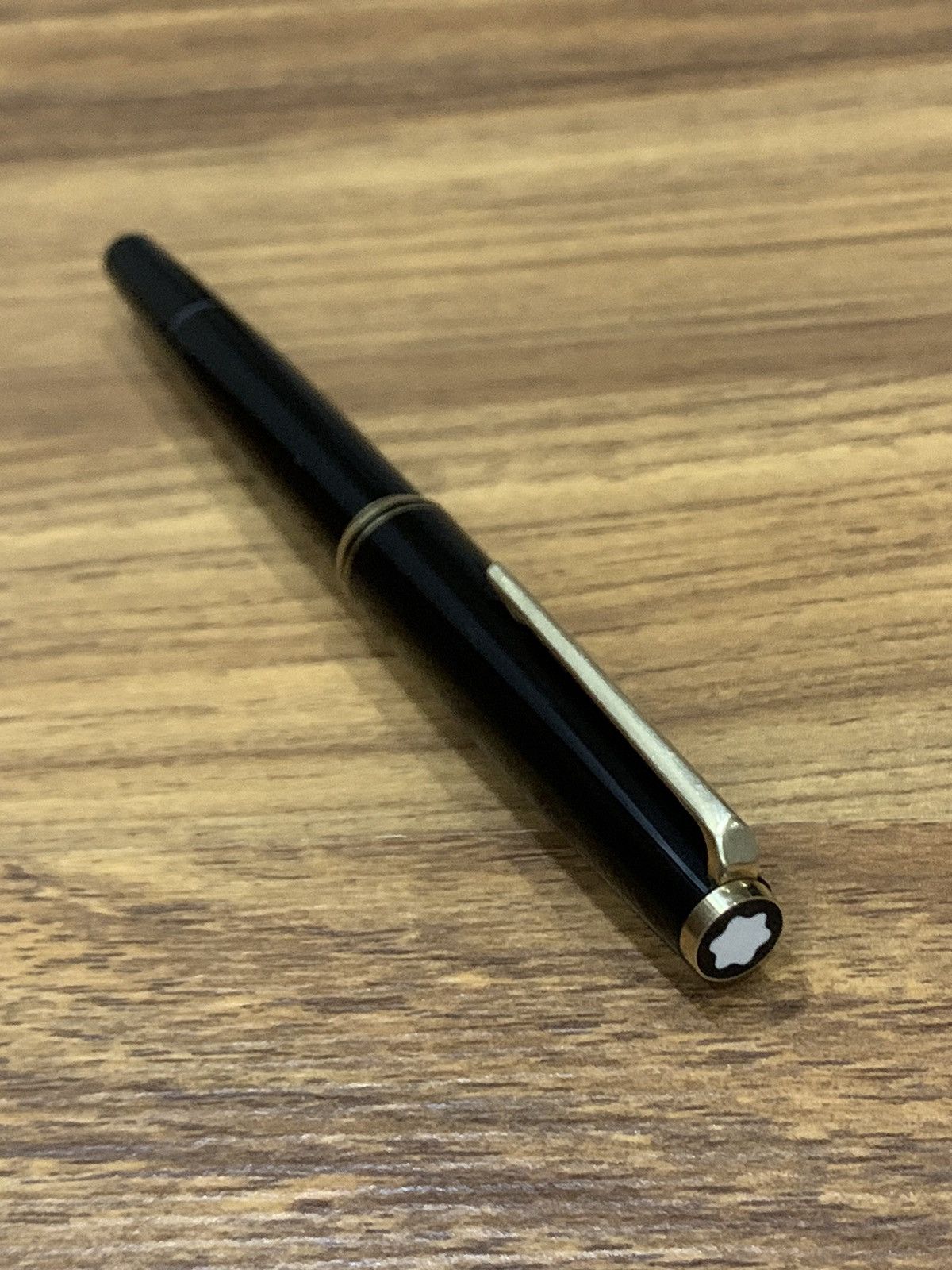 Montblanc VINTAGE 1970s 14K MONTBLANC 221 FOUNTAIN PEN | Grailed