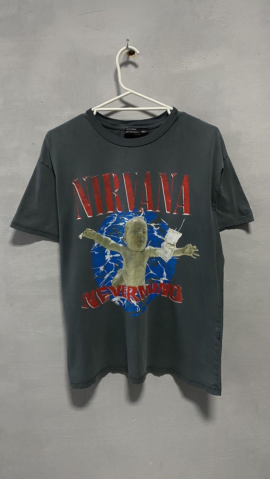 Band Tees × Nirvana × Vintage Nirvana Nevermind tee Kurt Cobain | Grailed