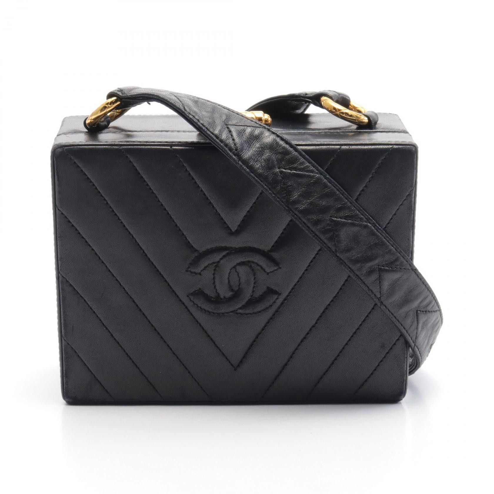 Chanel Chanel Chanel Chevron V-Stitch Lambskin Shoulder Bag Leather ...