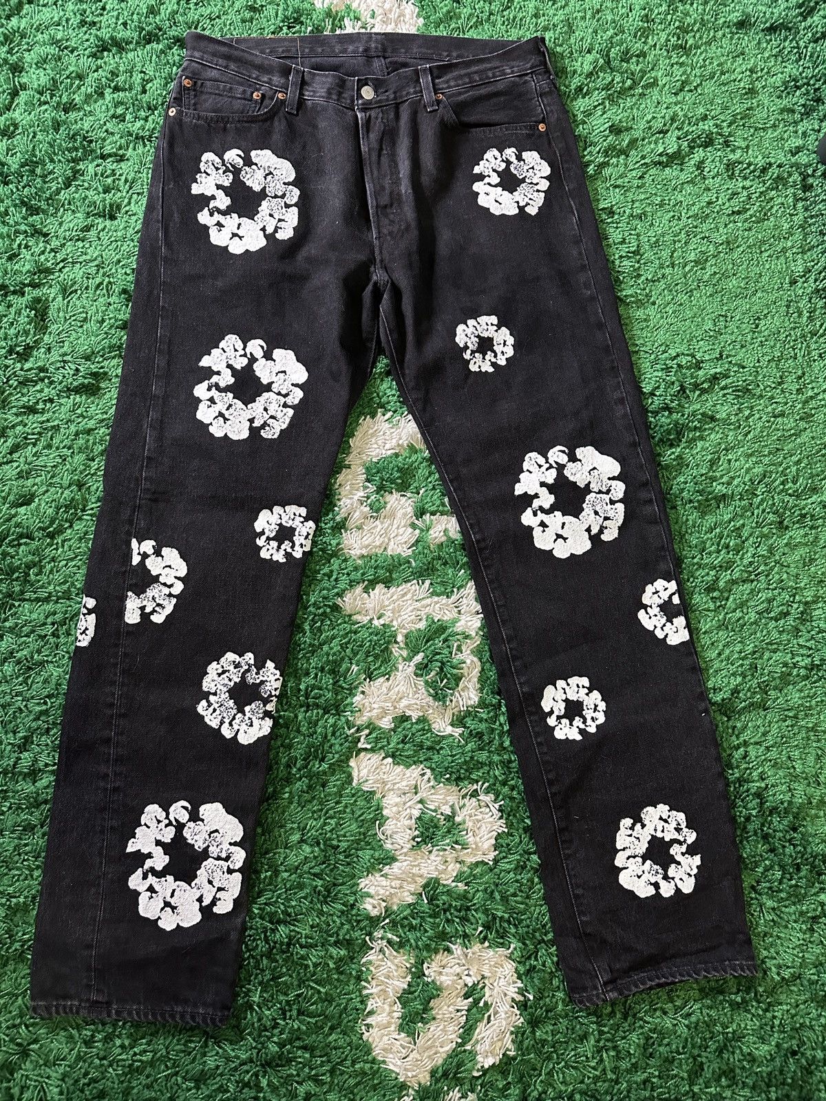 DENIM TEARS BLACK DENIM TEARS x LEVIS | Grailed