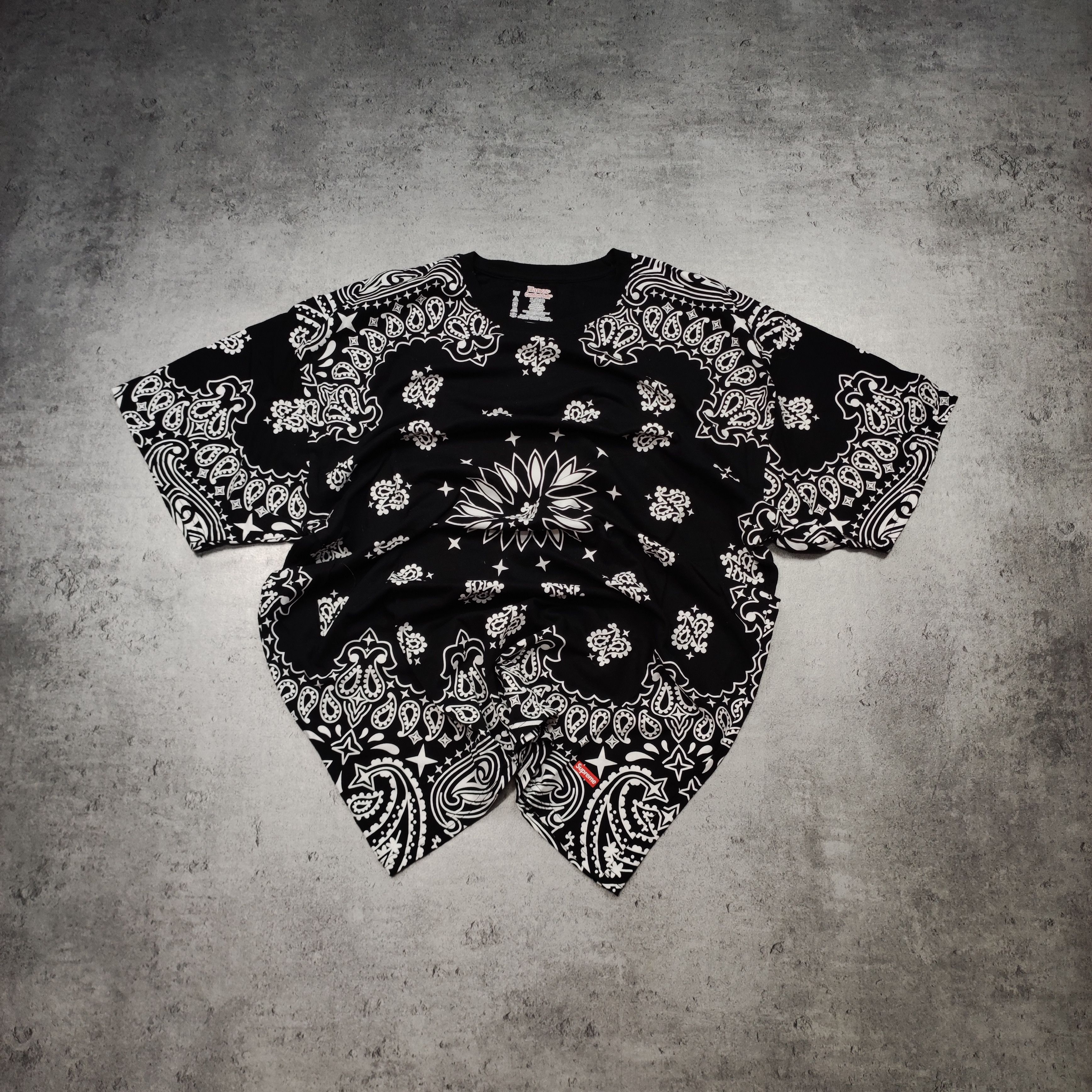 Rare × Streetwear × Supreme RARE Streetwear Hannes Supreme Bandana Logo Black Tee | Grailed