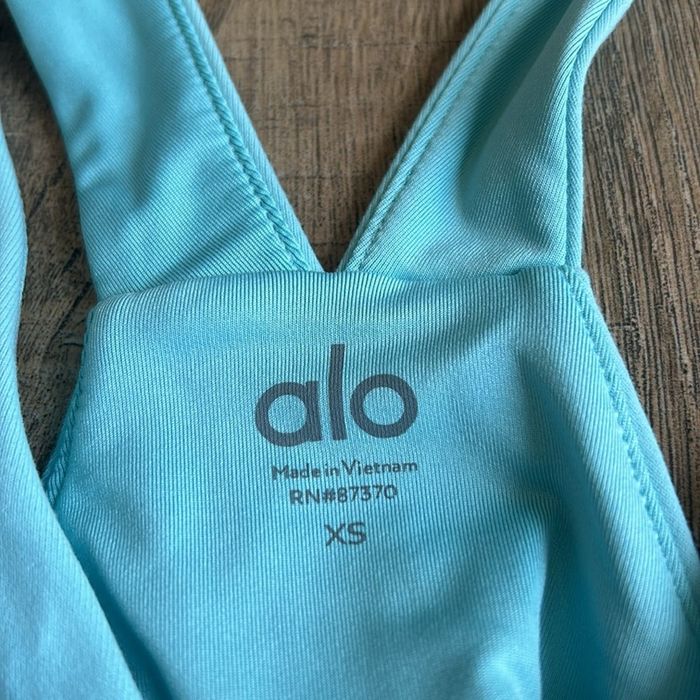 Alo Yoga Alo yoga Airbrush Real Bra Crop tank NWT | Grailed