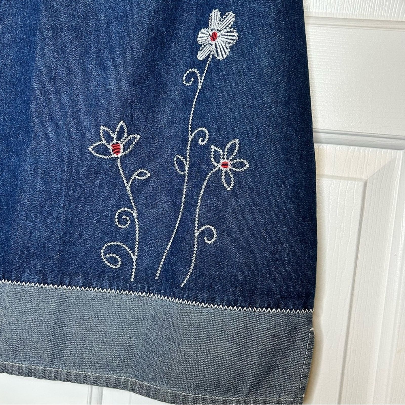 Route 66 Vintage Route 66 90s Y2K Floral Embroidered Mini Jean Skirt ...