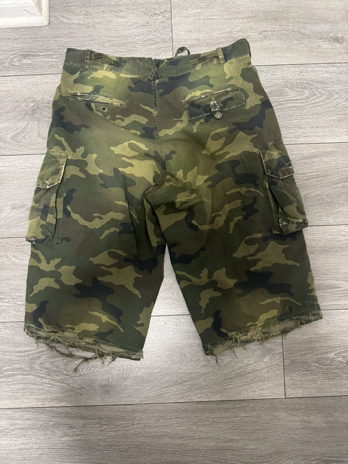 424 424 Camo Distressed Shorts | Grailed