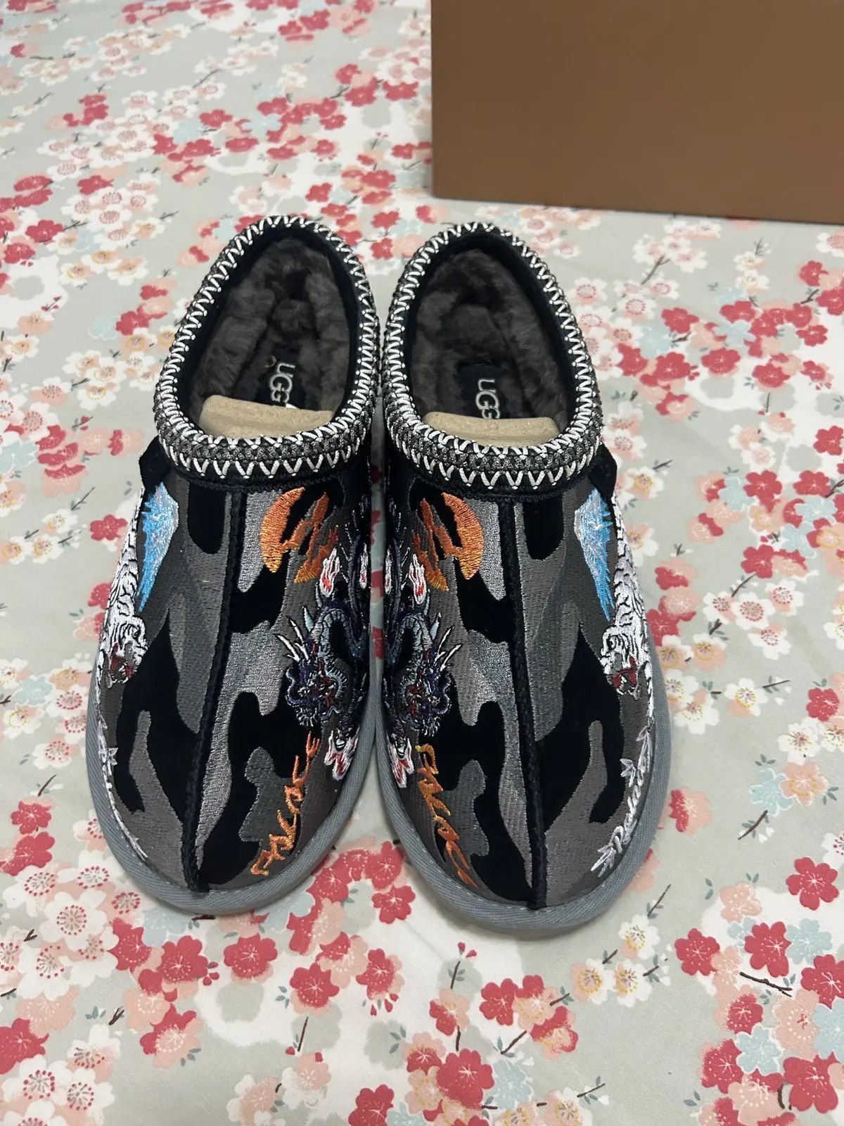 Ugg Palace x Uggs Tasman slipper black camo | Grailed