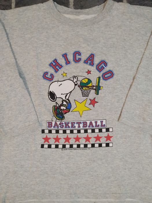 Vintage Rare!!Snoopy Chicago Basketball 1958 vintage | Grailed