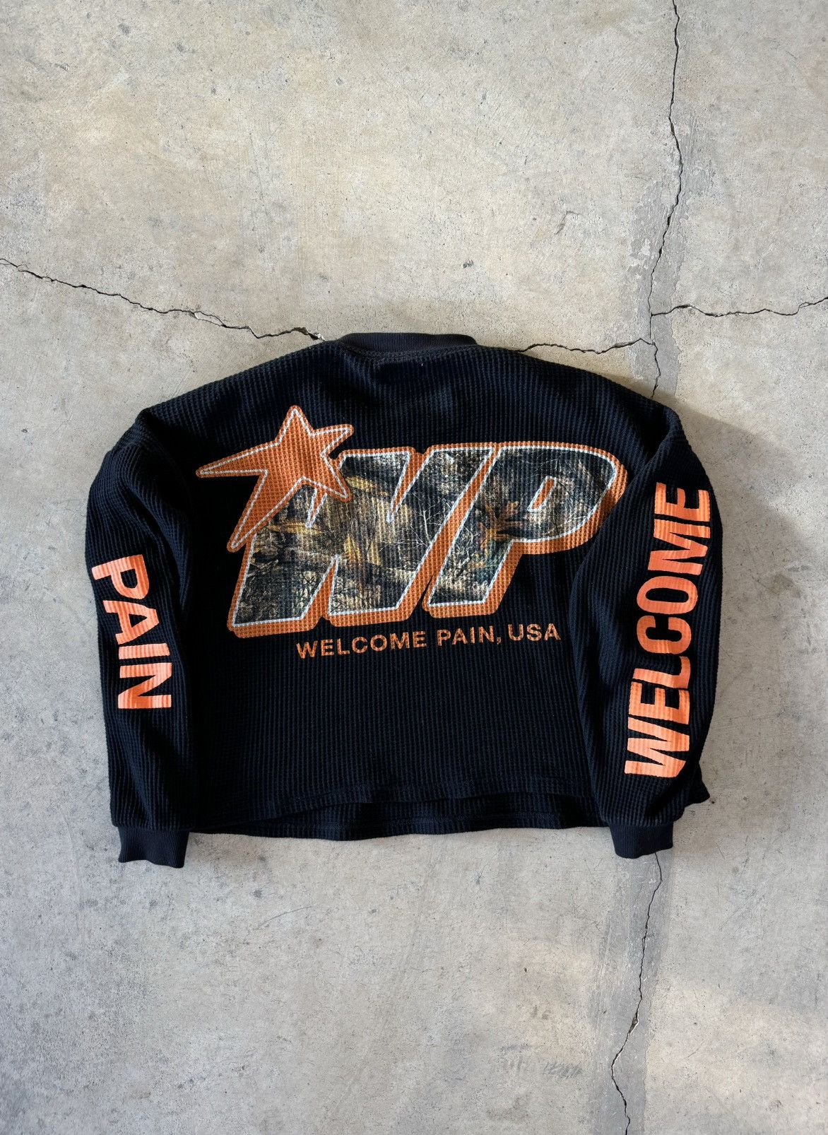 Streetwear × The GV Gallery × Vintage WELCOME PAIN CROPPED CAMO THERMAL ...