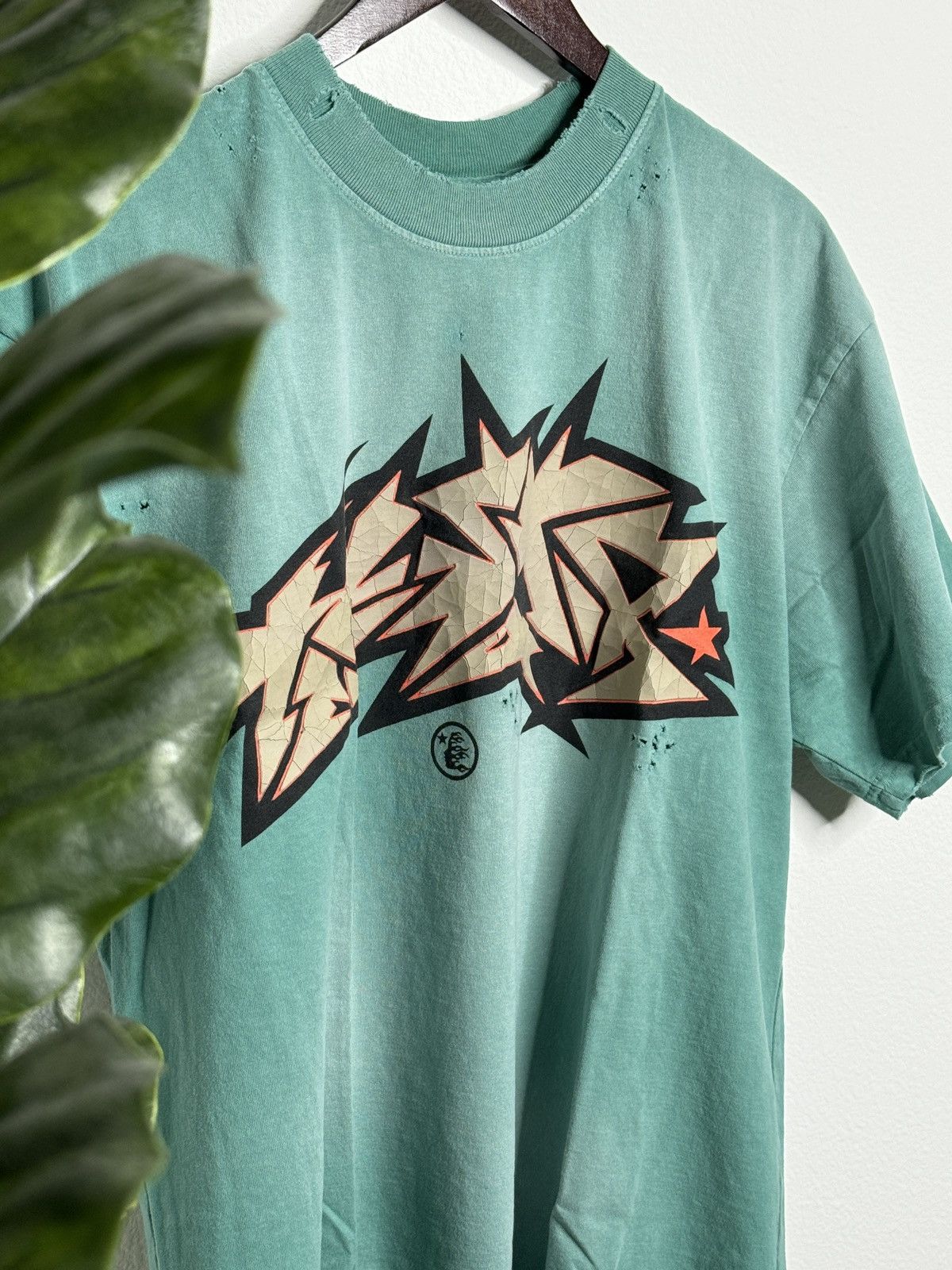 HELLSTAR Hellstar Studios Cracked Logo Distressed Tee Teal | Grailed