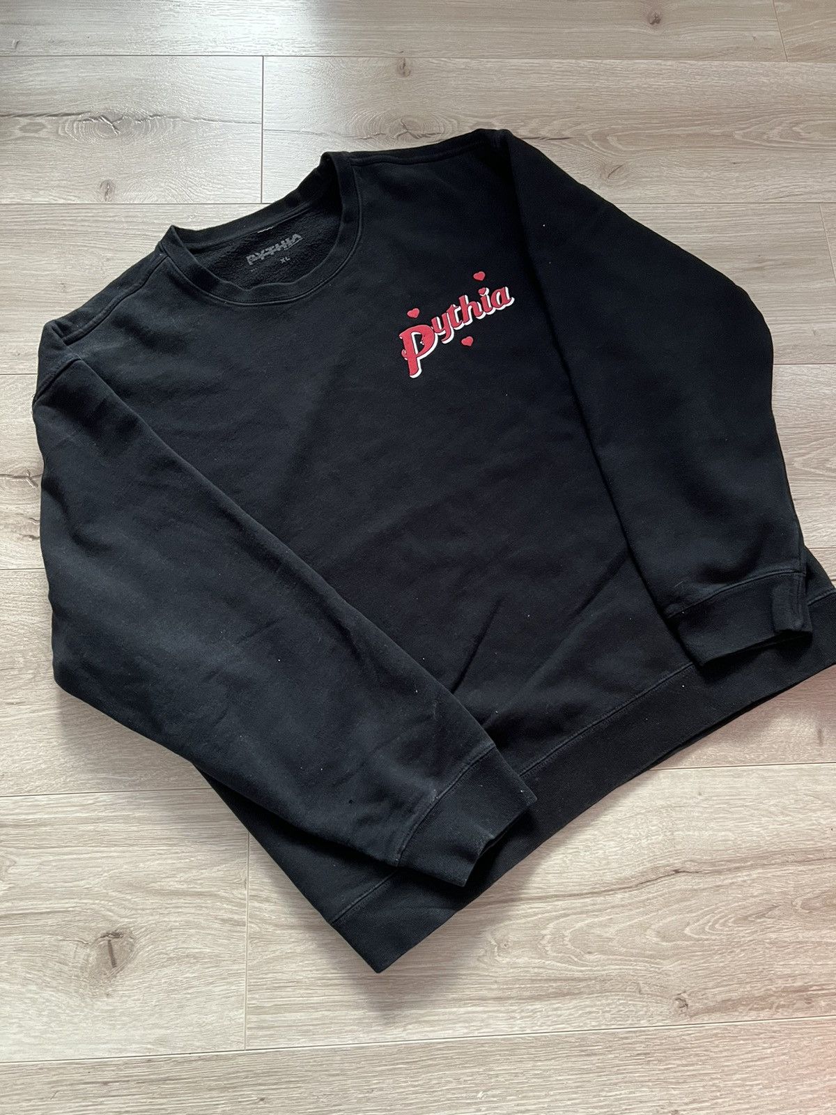 Pythia × Streetwear × Vintage Pythia Black Sweatshirt Sweater Red logo ...