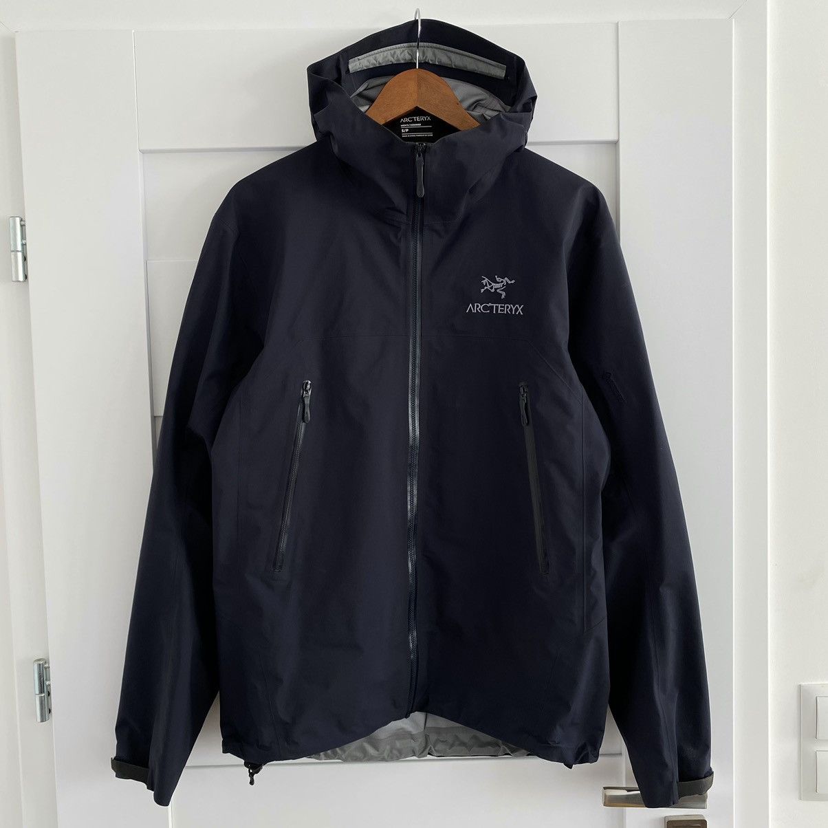 Arc'Teryx Men's 2022 Arc’teryx Beta Goretex Shell | Grailed