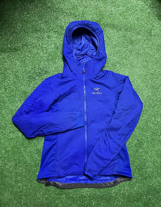 Arc'Teryx Arc’teryx Atom LT Hoody Blue Light Shell Jacket | Grailed Arc'Teryx Arc’teryx Atom LT Hoody Blue Light Shell Jacket | Grailed
