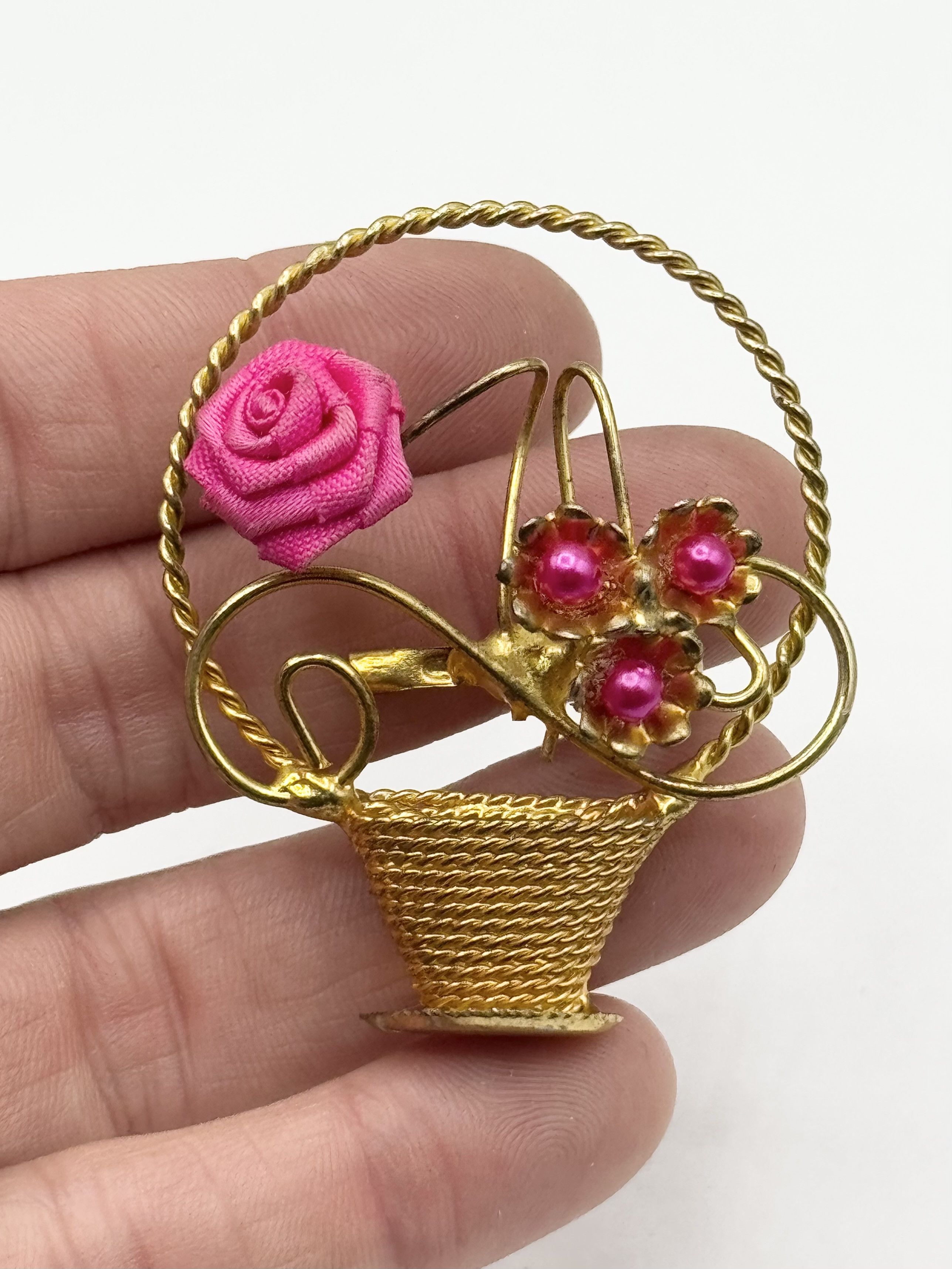 Vintage Vintage gold tone mesh pink flower basket brooch pin | Grailed