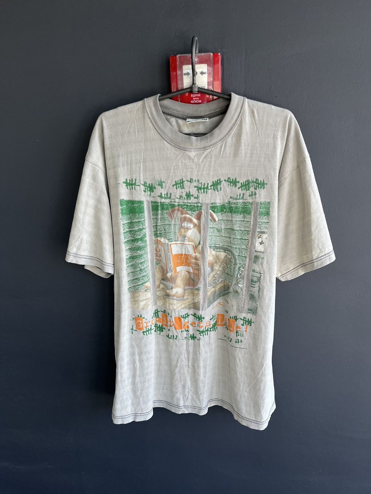 Vintage Vintage 1989 Wallace and Gromit Gromit Gets Life Crime Tee ...