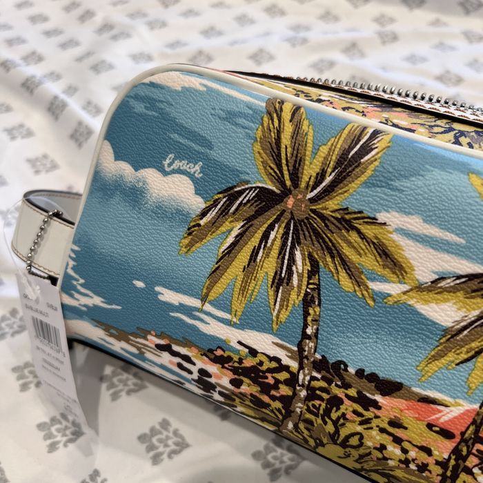 Coach coach Small Travel Kit With Hawaiian Print ck381 | Grailed