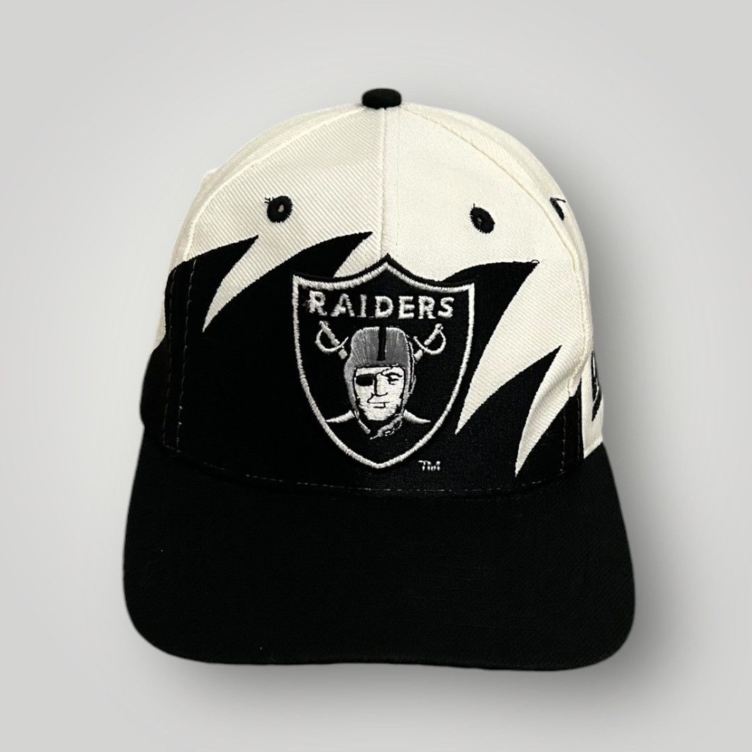 Logo Athletic × NFL × Vintage Vintage Los Angeles Raiders Shark Tooth ...