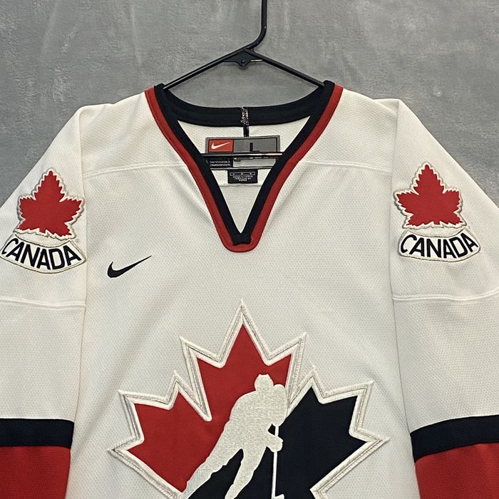 Nike Y2K Team Canada Hockey Jersey Men Large Embroidered Patches | Grailed